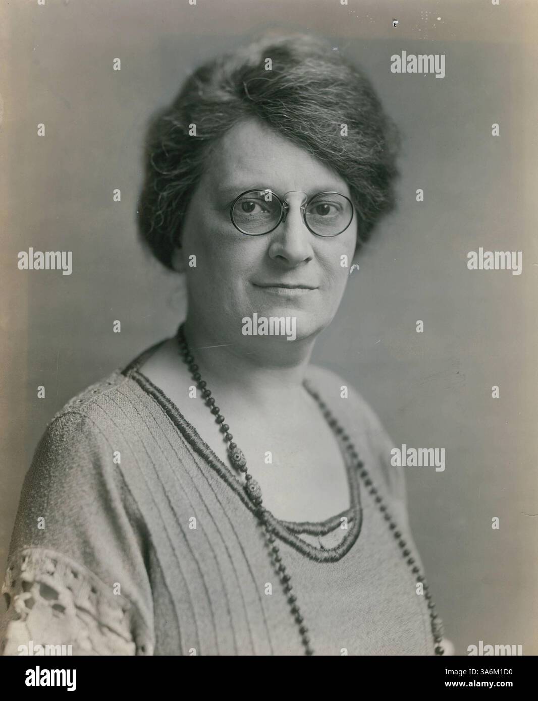 Mrs. E. H. Erb, chairman of the Hallam-for-Senate women's committee, is ...