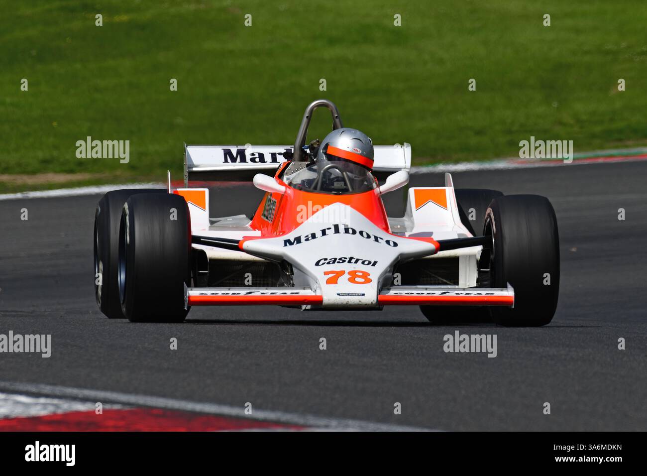 Warren Briggs, McLaren M29, Masters Racing Legends for 1966-1985 F1 ...