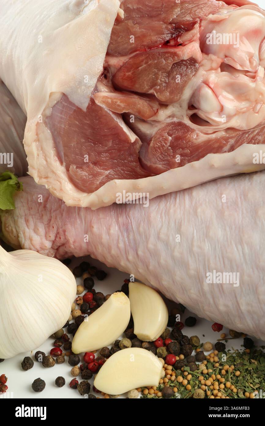 Raw turkey drumsticks spices hi-res stock photography and images - Alamy