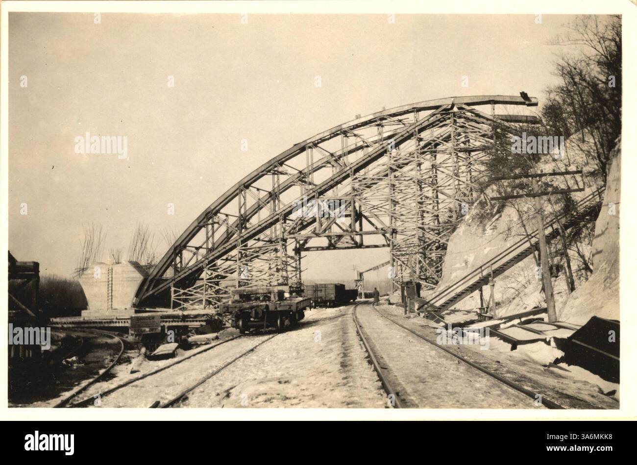This image shows the construction of the Mendota Bridge, highlighting ...