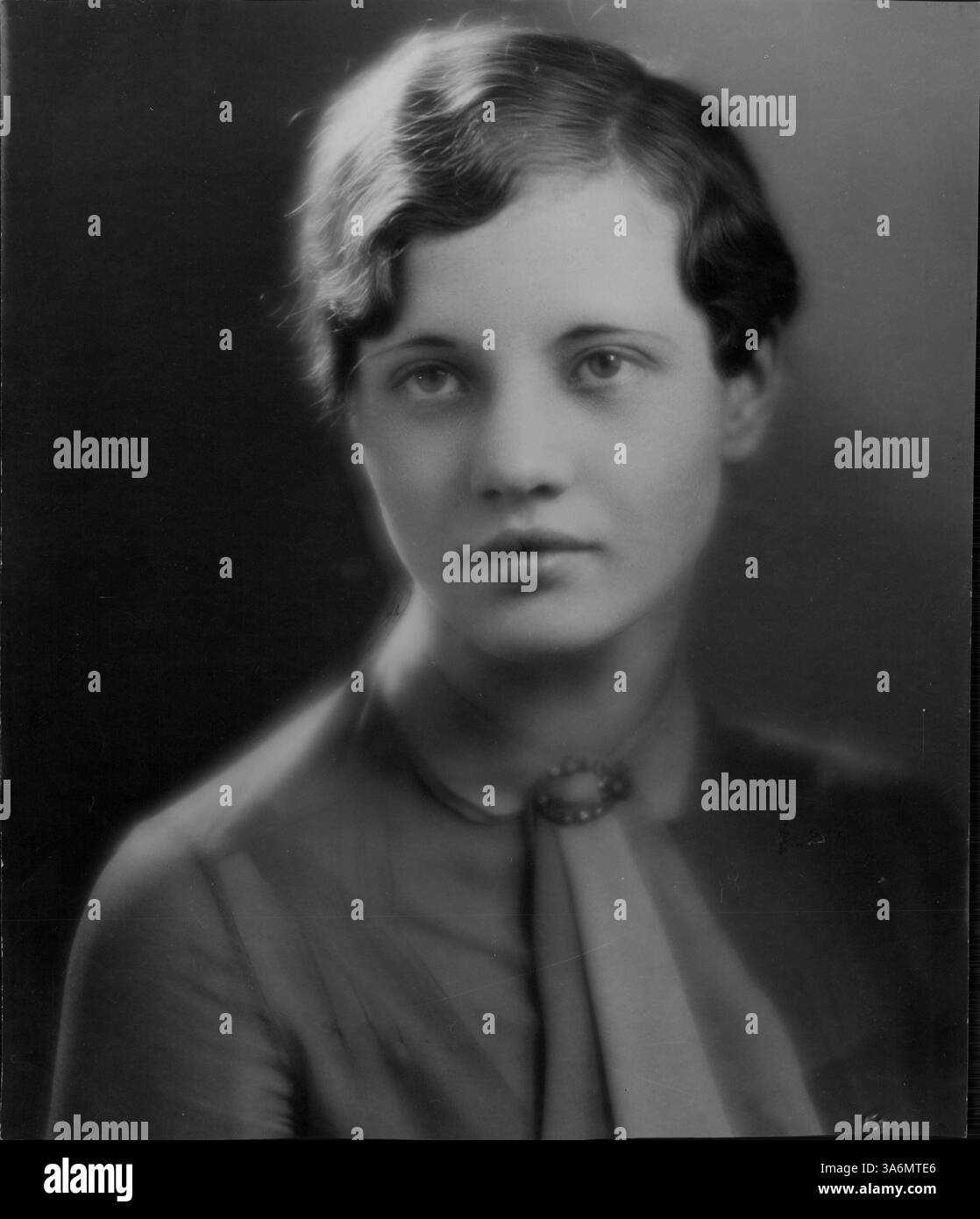 Phyllis June Lappen was engaged to marry Gordon Floyd Bowen Stock Photo ...