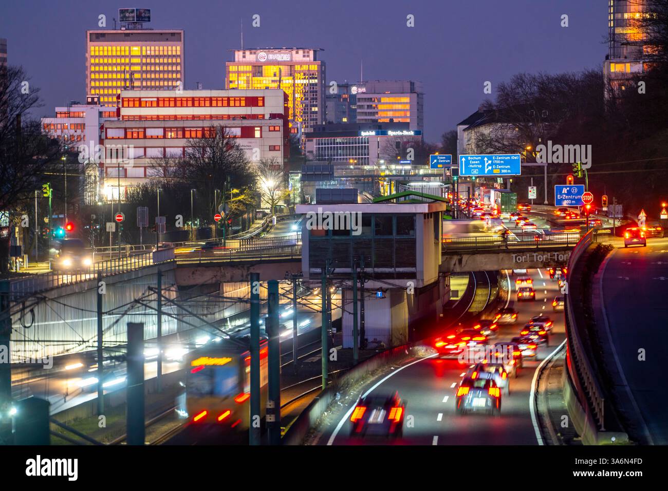 A40 motorway, Ruhr expressway, heavy traffic, traffic jam, rush hour ...