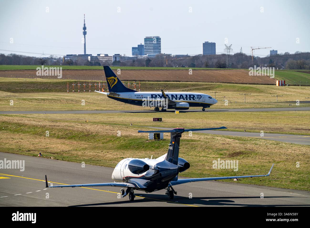 Dortmund Airport, Ryanair Boeing 737 on the taxiway to take-off, landed ...