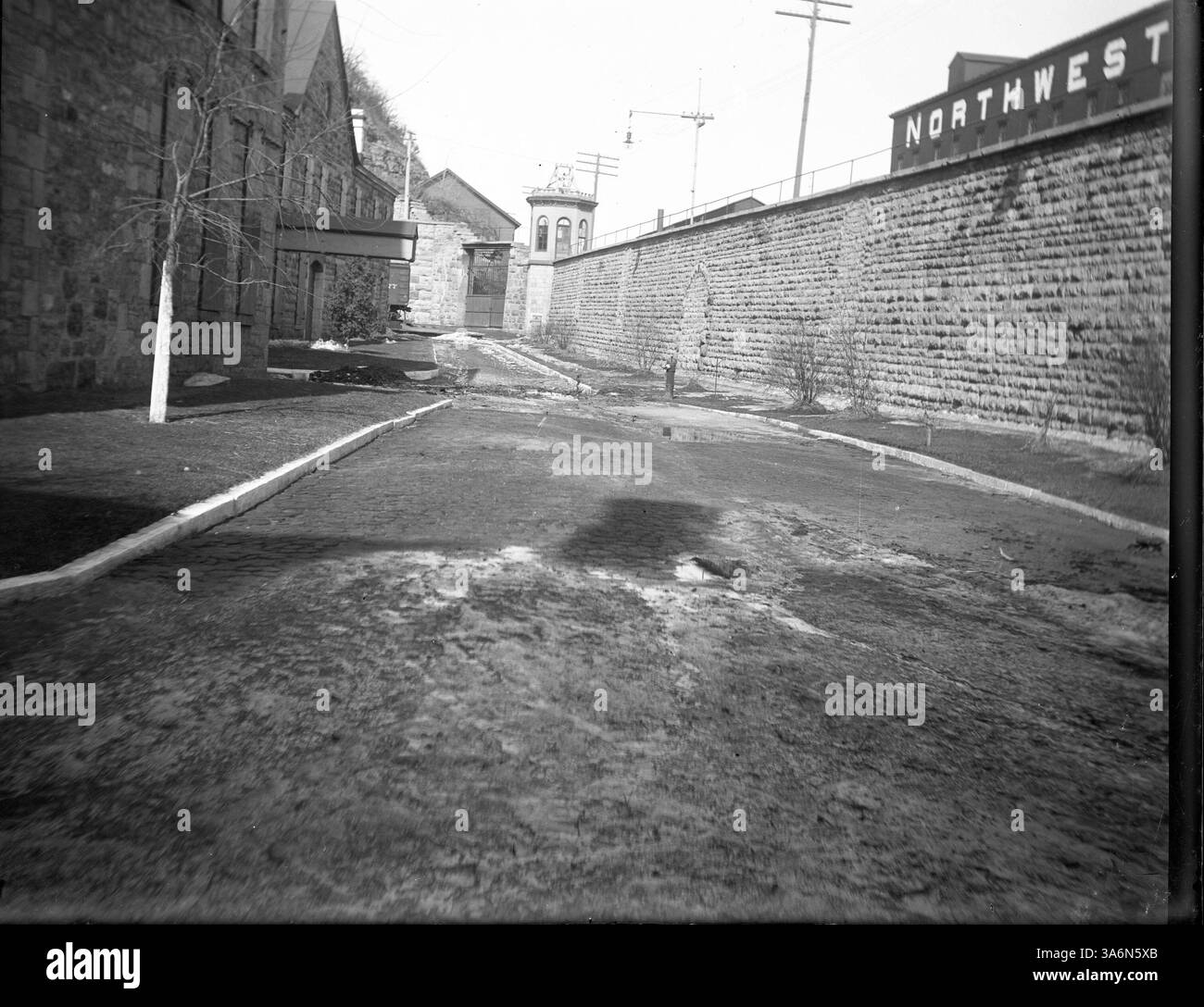 Capturing the architectural layout and imposing structure of the ...