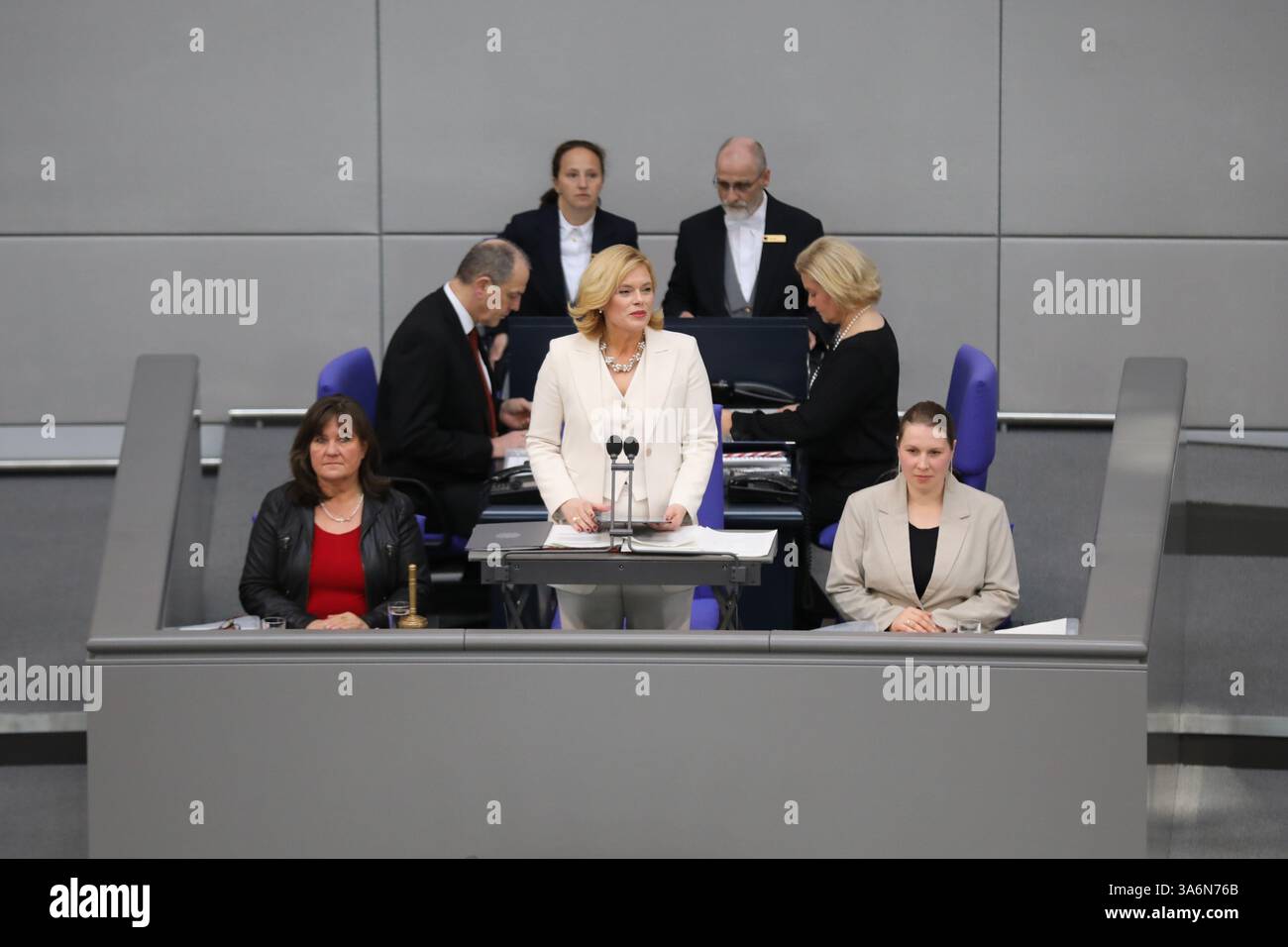 Berlin, Germany. 25th Mar, 2025. Julia Kloeckner (C) delivers a speech ...