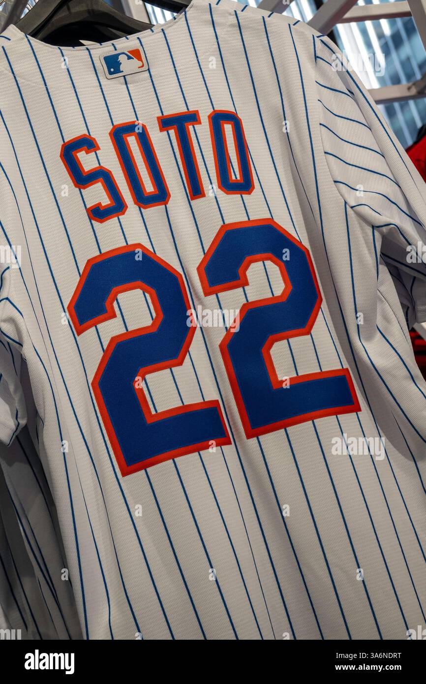 Major League Baseball flagship store in Rockefeller Center offers team ...