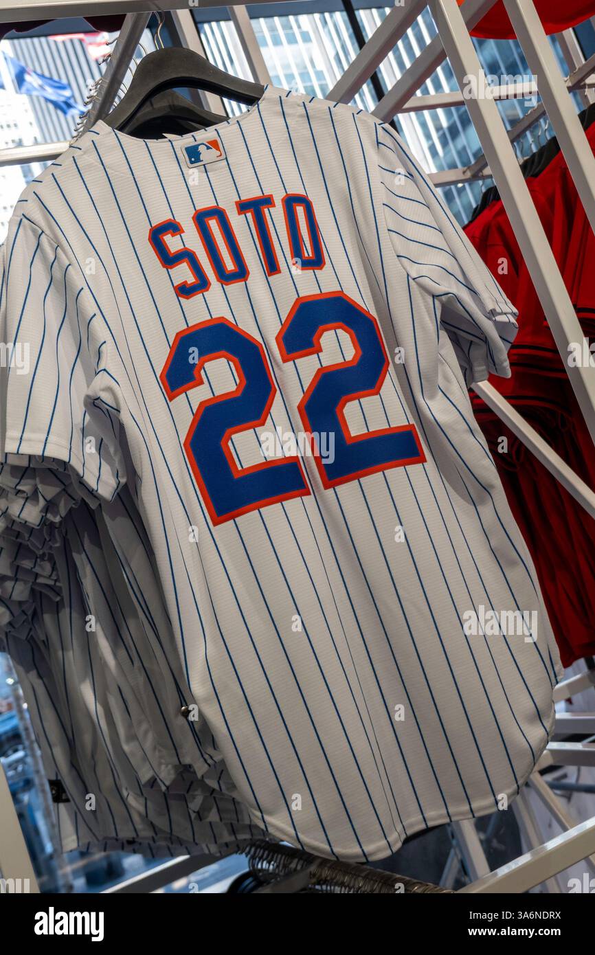 Major League Baseball flagship store in Rockefeller Center offers team ...