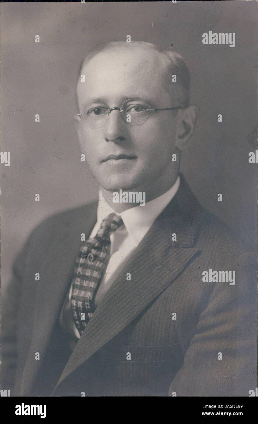 Dr george w kirmse hi-res stock photography and images - Alamy