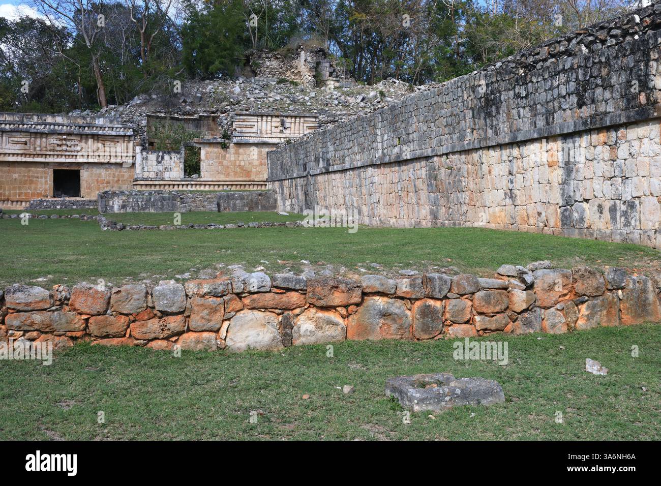 Ruins structures hi-res stock photography and images - Alamy