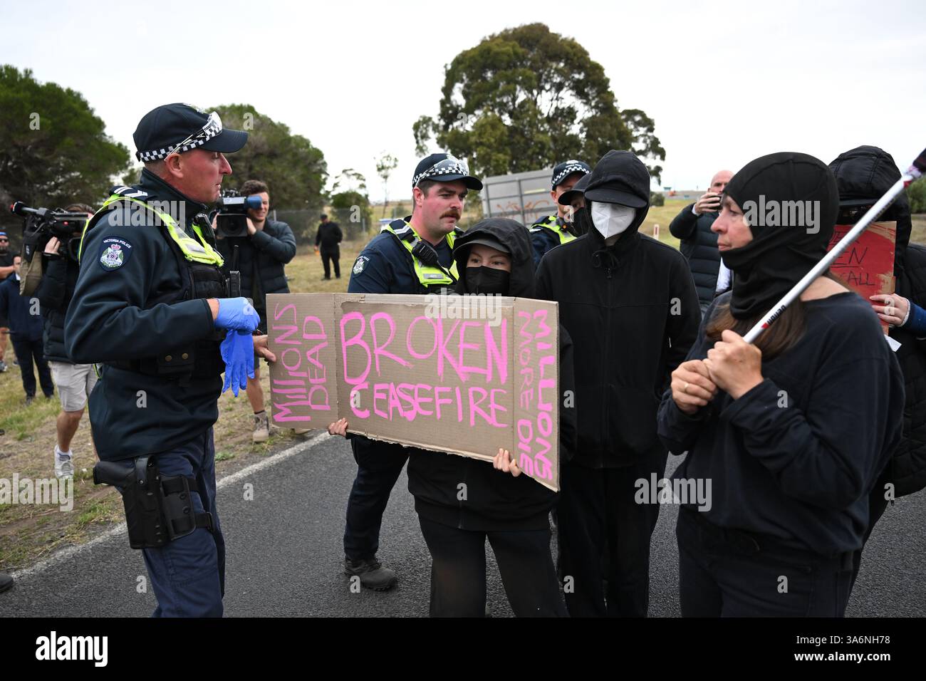 Avalon Airport, Geelong, Australia. 26th Mar, 2025. Victoria Police ...