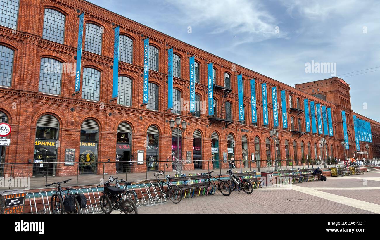 Manufaktura Red Brick industrial factory classic modern building in ...