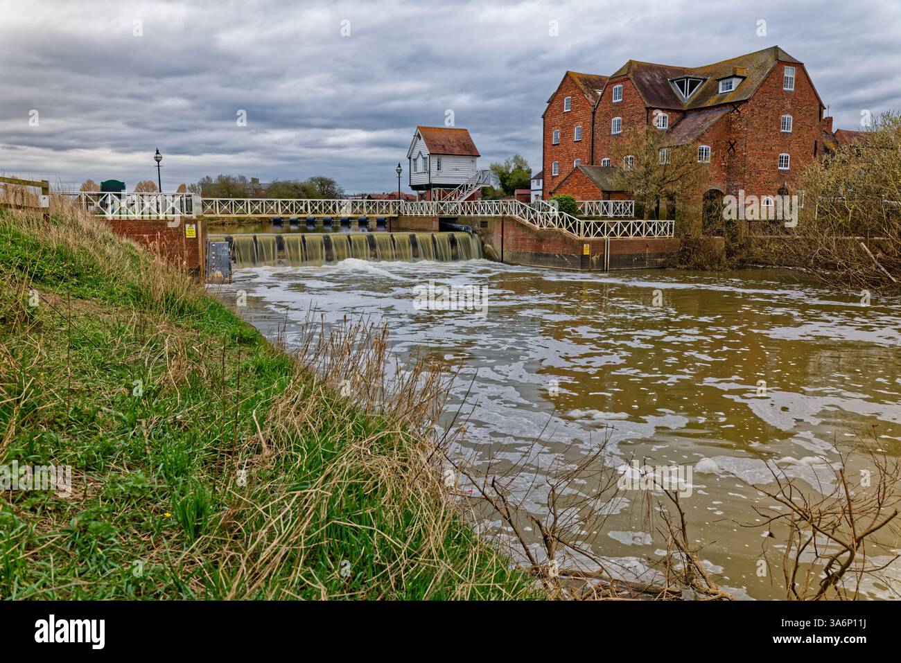 Sluice gate and the abbey mill on the river avon hi-res stock ...