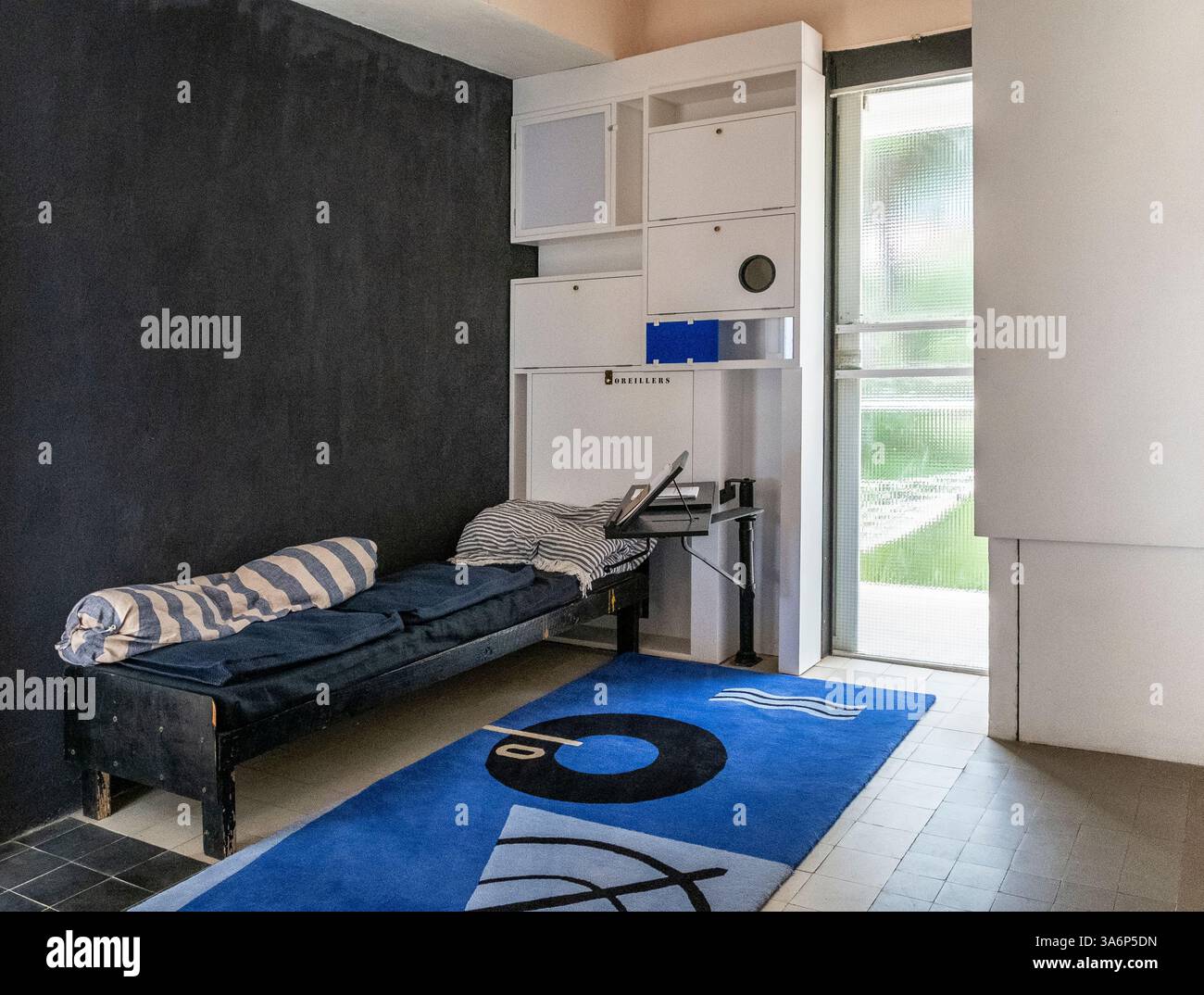 E 1027, eileen gray, le corbusier, villa, house, france, Exposition, Un ...