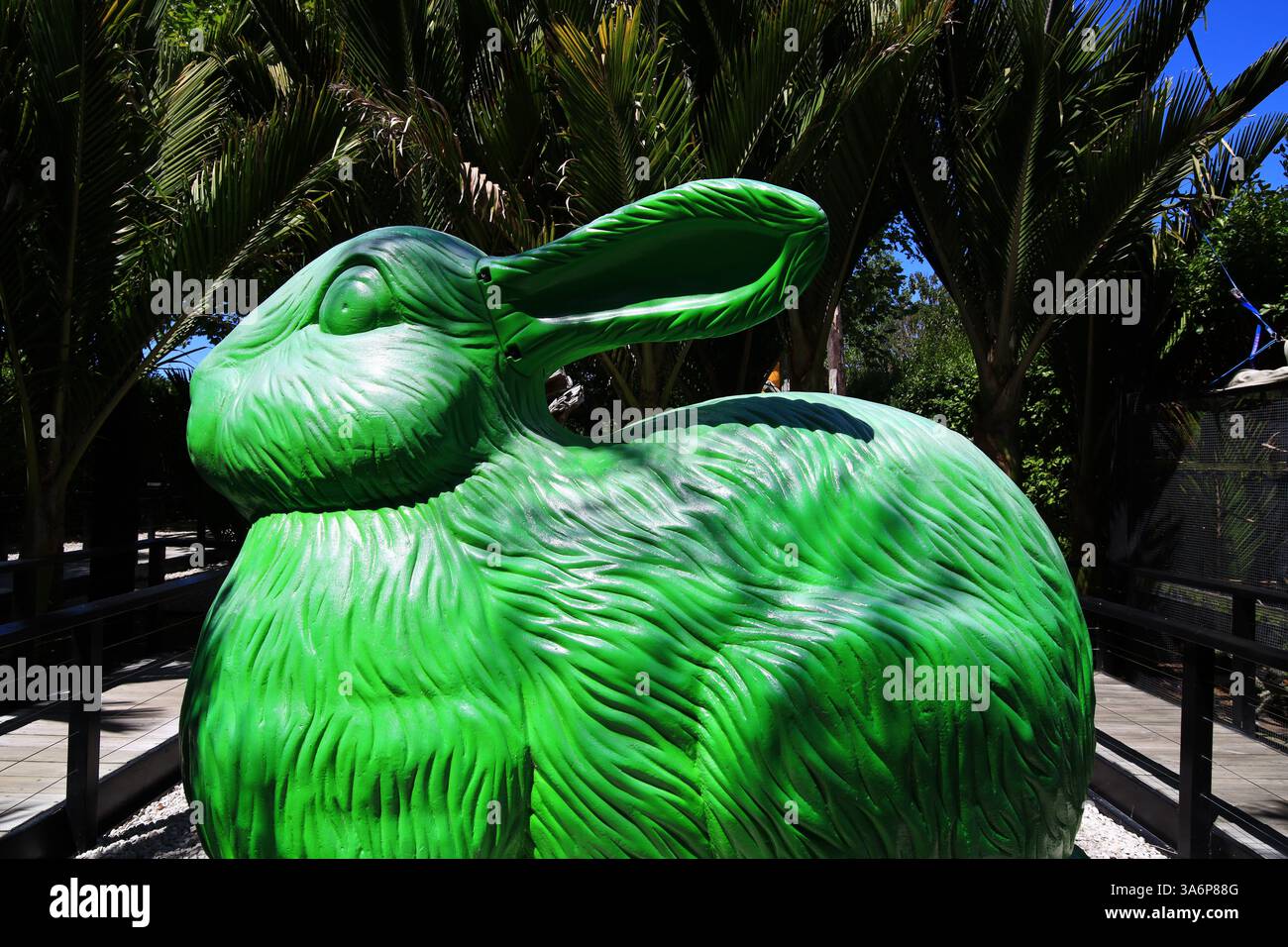 Sculptureum is a sculpture museum located in Matakana in the Rodney ...