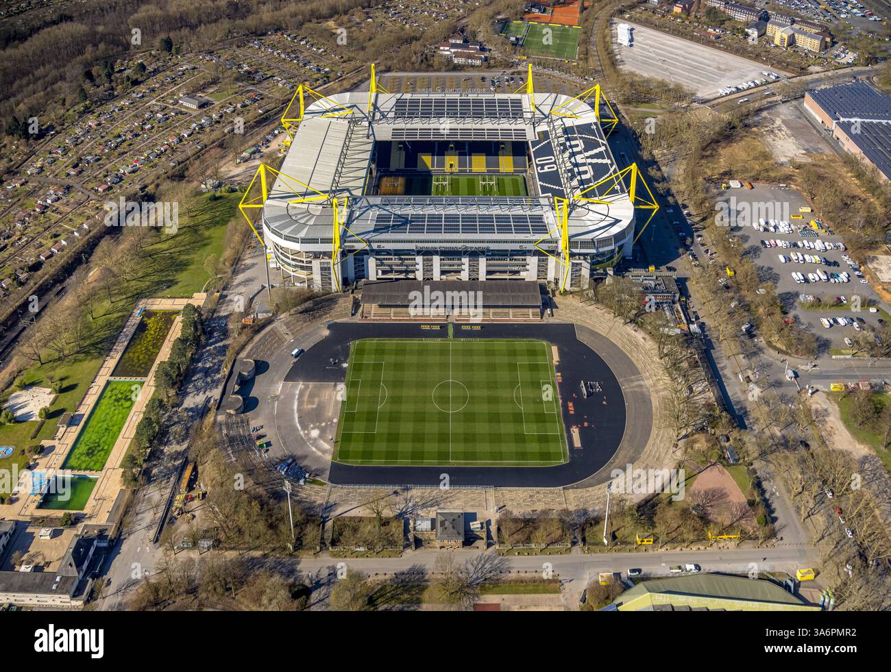 Luftbild, Stadion Rote Erde mit Baustelle am Signal Iduna Park ...
