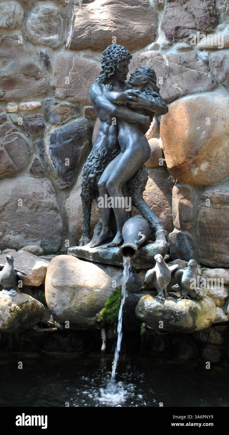 Satyr and nymph hi-res stock photography and images - Alamy