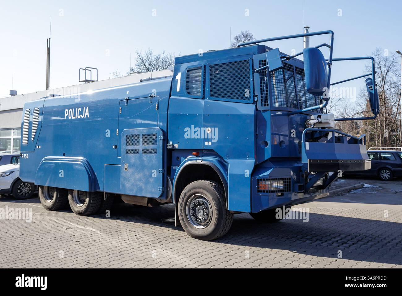 ARMATKA WODNA TAJFUN III NA PODWOZIU SCANIA R420 NALEZACA DO ODDZIAŁU ...