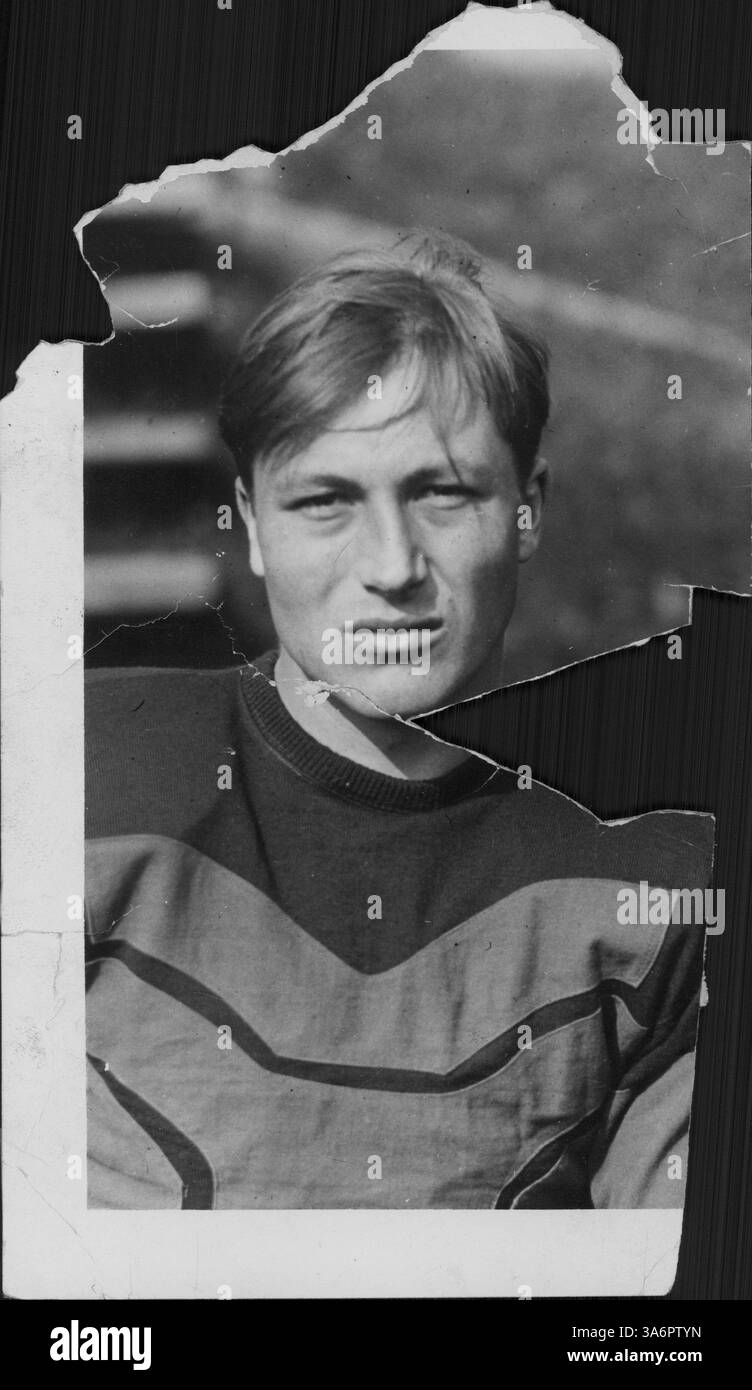 Kenneth Haycraft was an all-star end for the Gophers, recognized for ...