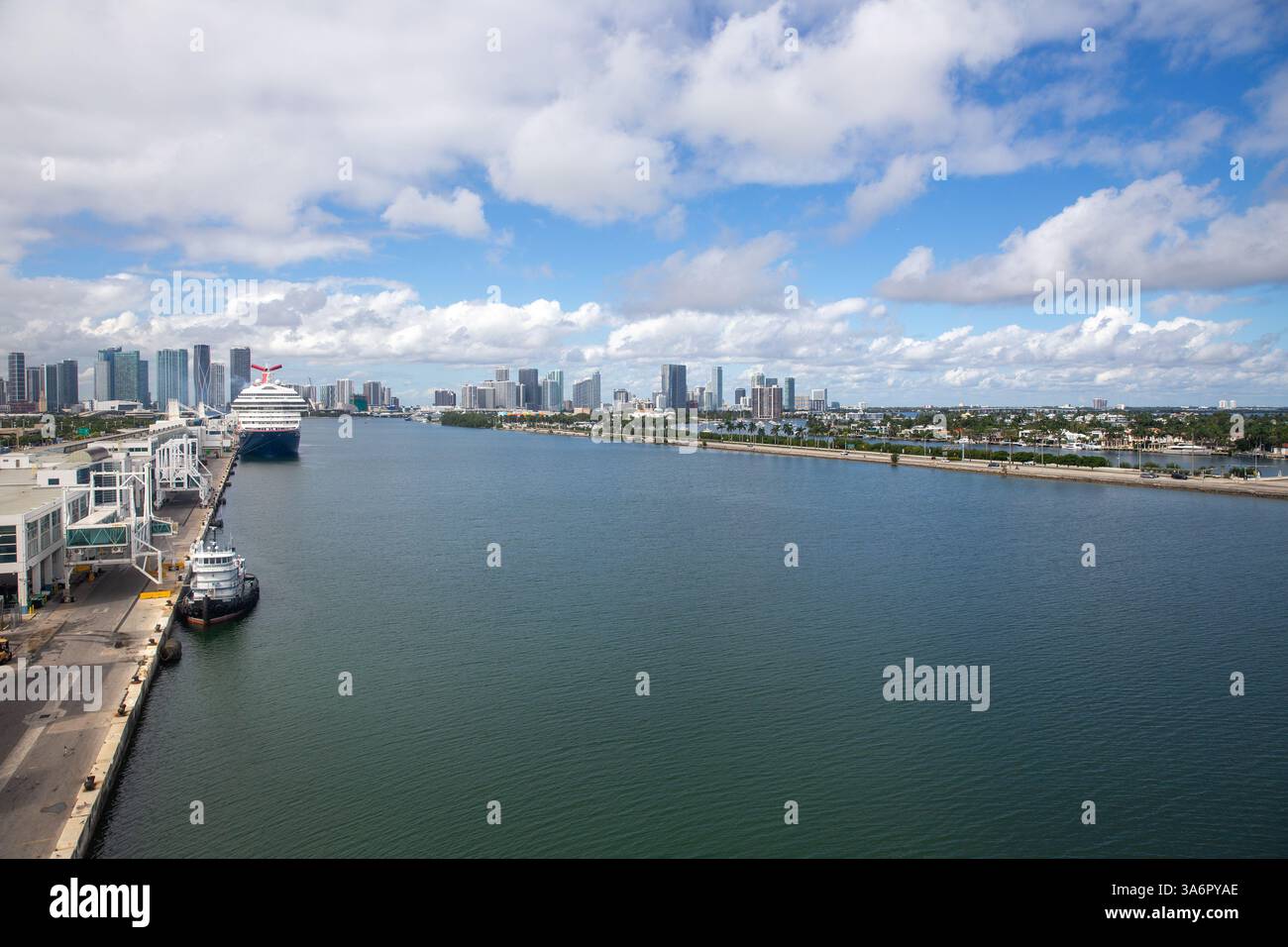 Cruise ship docked port miami hi-res stock photography and images - Alamy