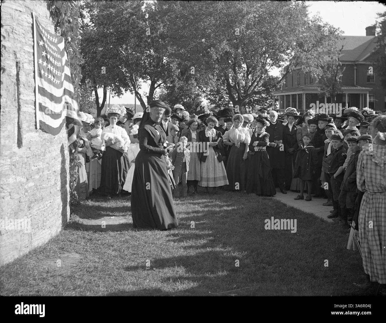 Presents the pike commemorative tablet at fort snelling Black and White ...