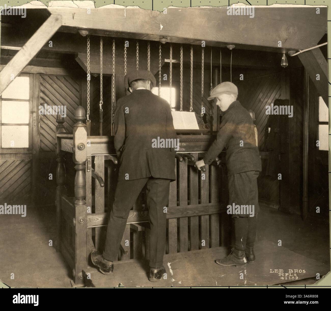 Is shown playin hi-res stock photography and images - Alamy