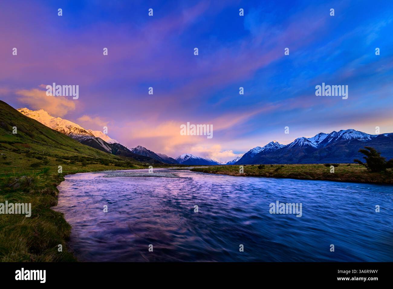 Tasman River Sunrise in New Zealand Stock Photo - Alamy