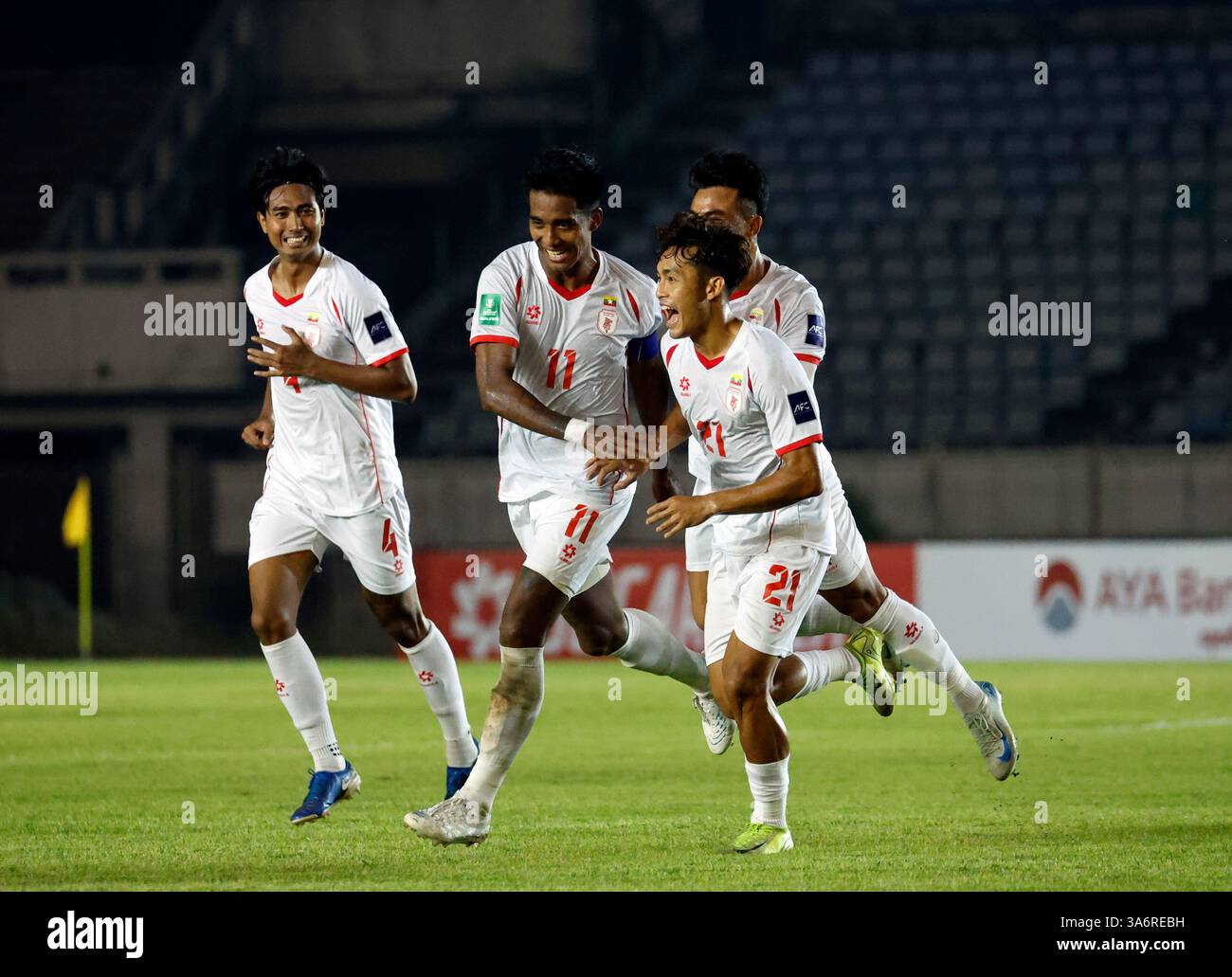 (250326) -- YANGON, March 26, 2025 (Xinhua) -- Myanmar's players celebrate scoring during the ...