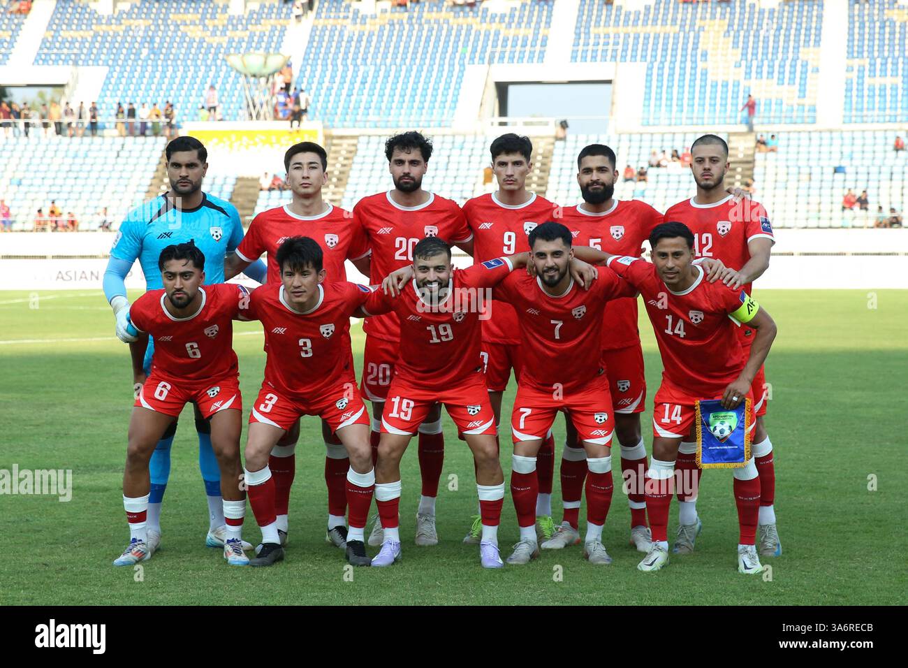 (250326) -- YANGON, March 26, 2025 (Xinhua) -- Players of Afghanistan line up before the AFC ...