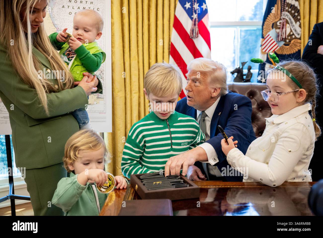 President Donald Trump meets with Conor McGregor and family in the Oval ...
