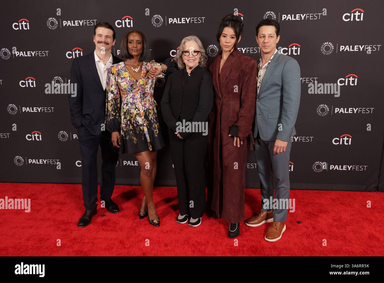 Jason Ritter, Skye P. Marshall, Kathy Bates, Leah Lewis, and David Del ...