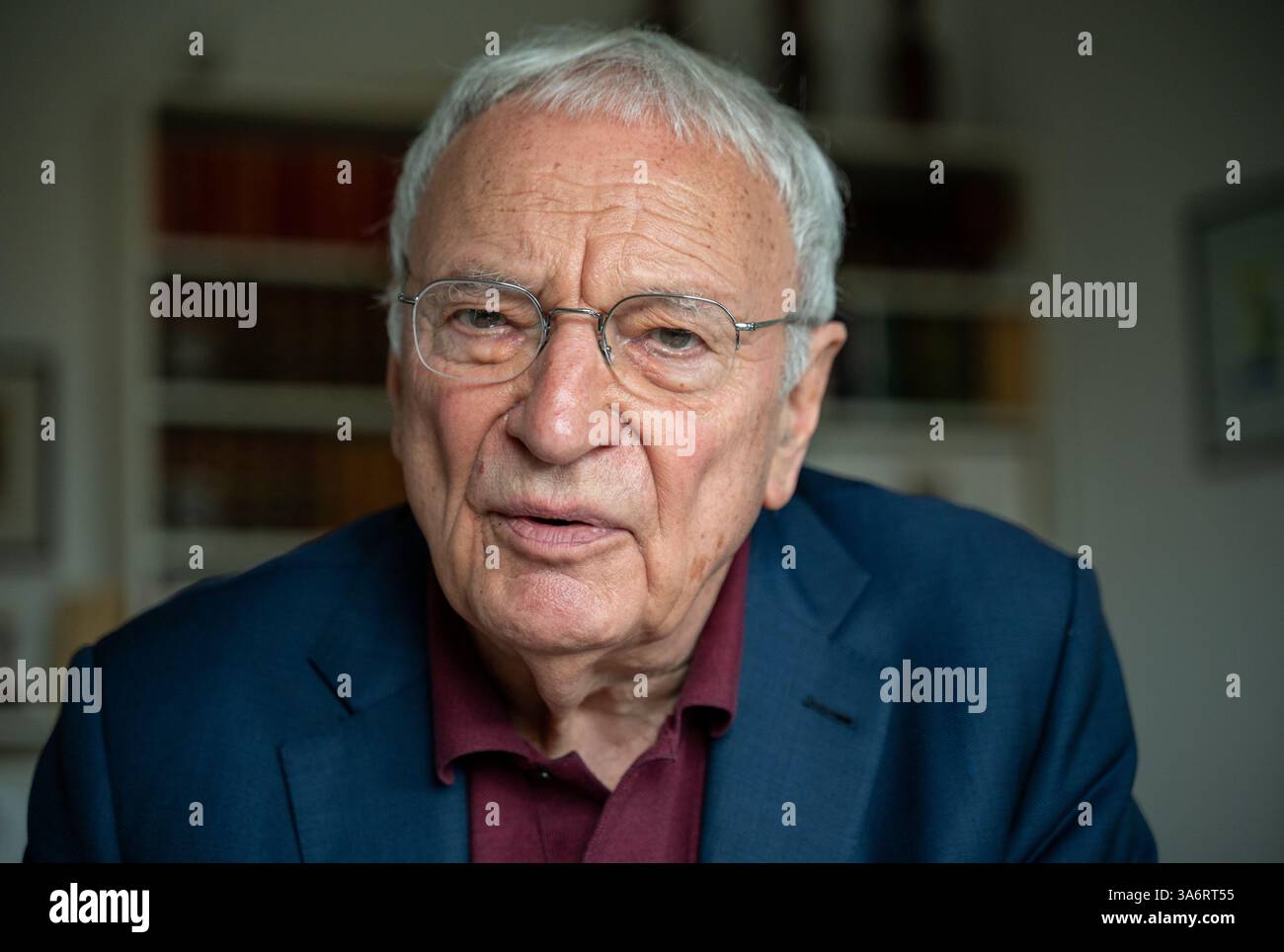 Munich, Germany. 25th Mar, 2025. The writer Uwe Timm in his Munich ...