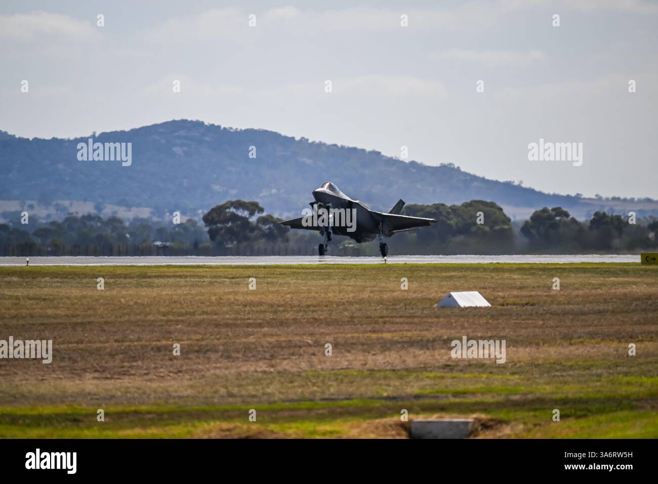 Melbourne, Australia. 25th Mar, 2025. F35-A is seen in action at the ...