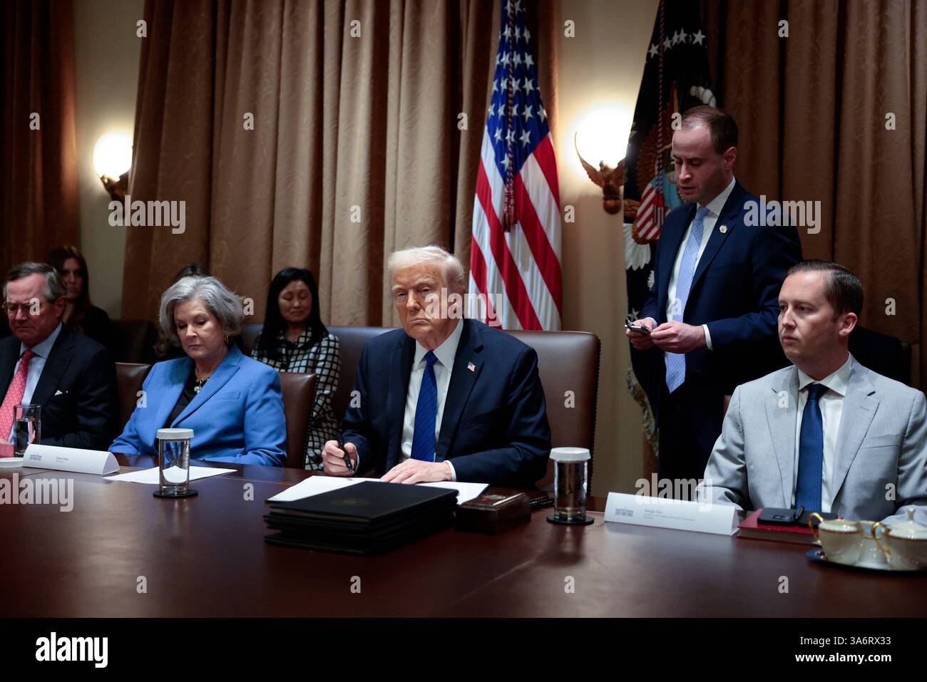 Trump cabinet meeting 2025 hi-res stock photography and images - Alamy