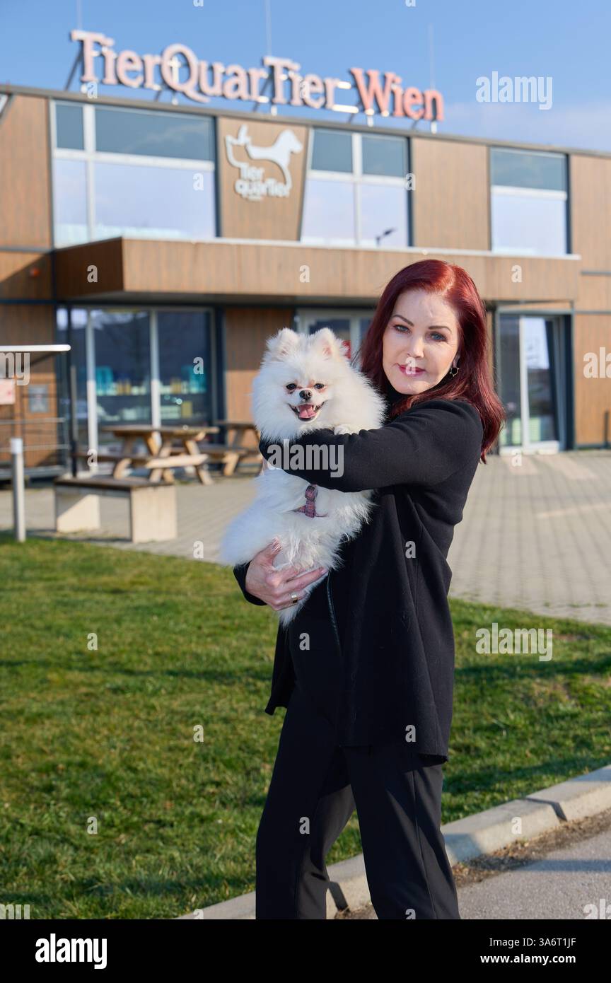 Priscilla Presley visits the animal shelter "Tierquartier" in Vienna ...