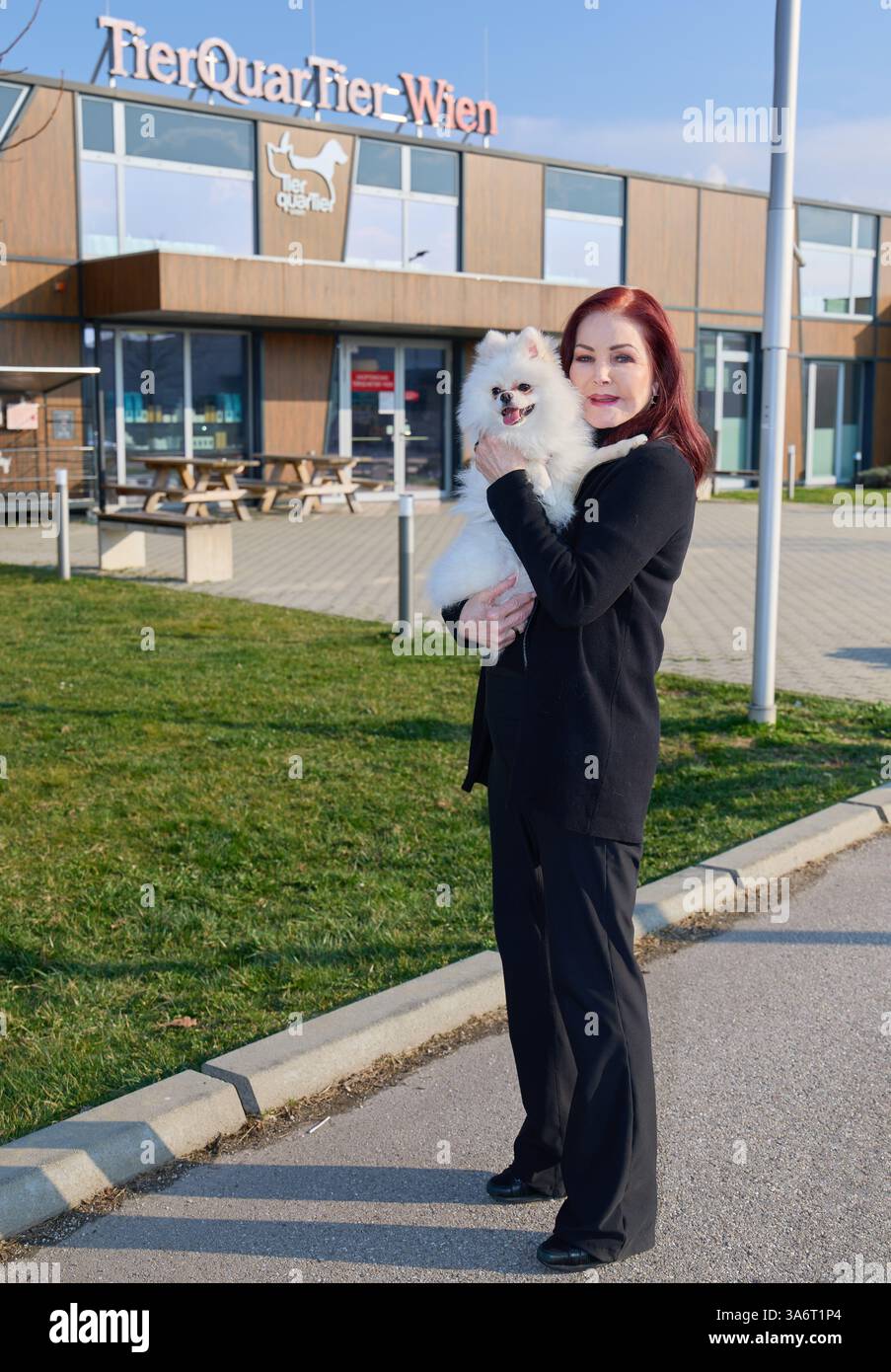 Priscilla Presley visits the animal shelter "Tierquartier" in Vienna ...