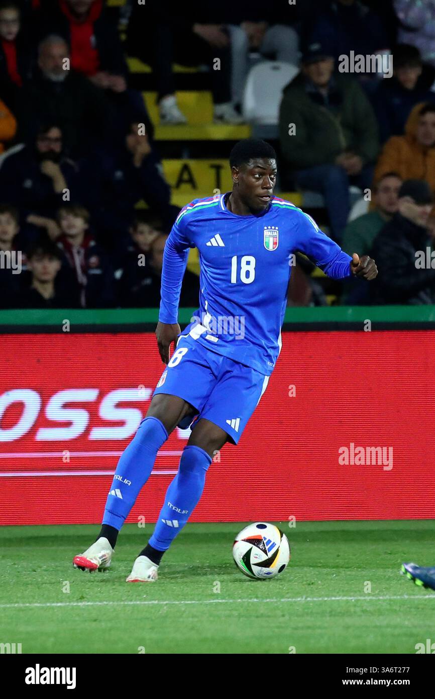 Issa Doumbia In action during the Serie BKT soccer match between Italia ...