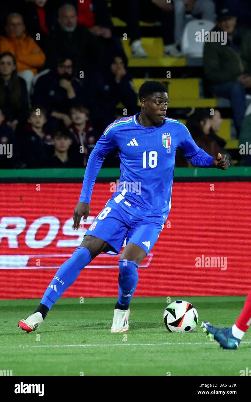 Issa Doumbia In action during the Serie BKT soccer match between Italia ...