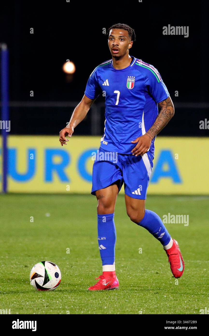 Cher Ndour In action during the Serie BKT soccer match between Italia ...