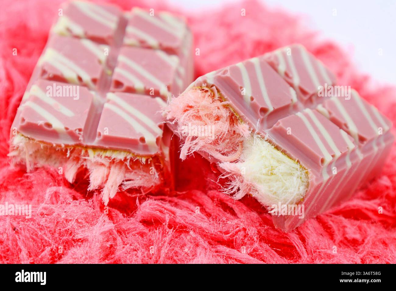 Candy floss pink hair hi-res stock photography and images - Alamy