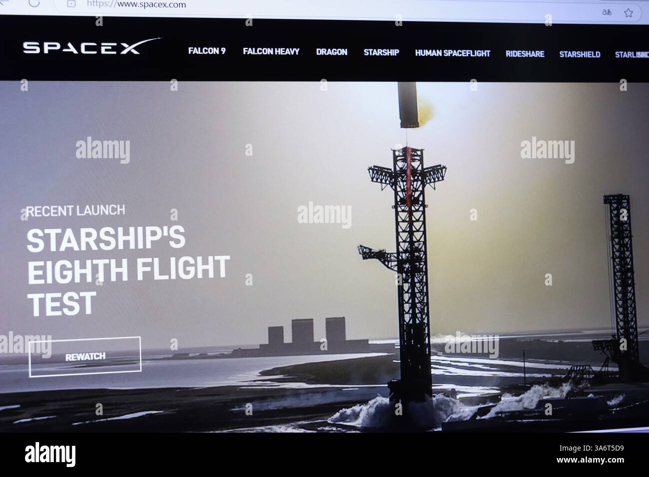 Spacex starship eighth flight test launch on foggy morning with ...
