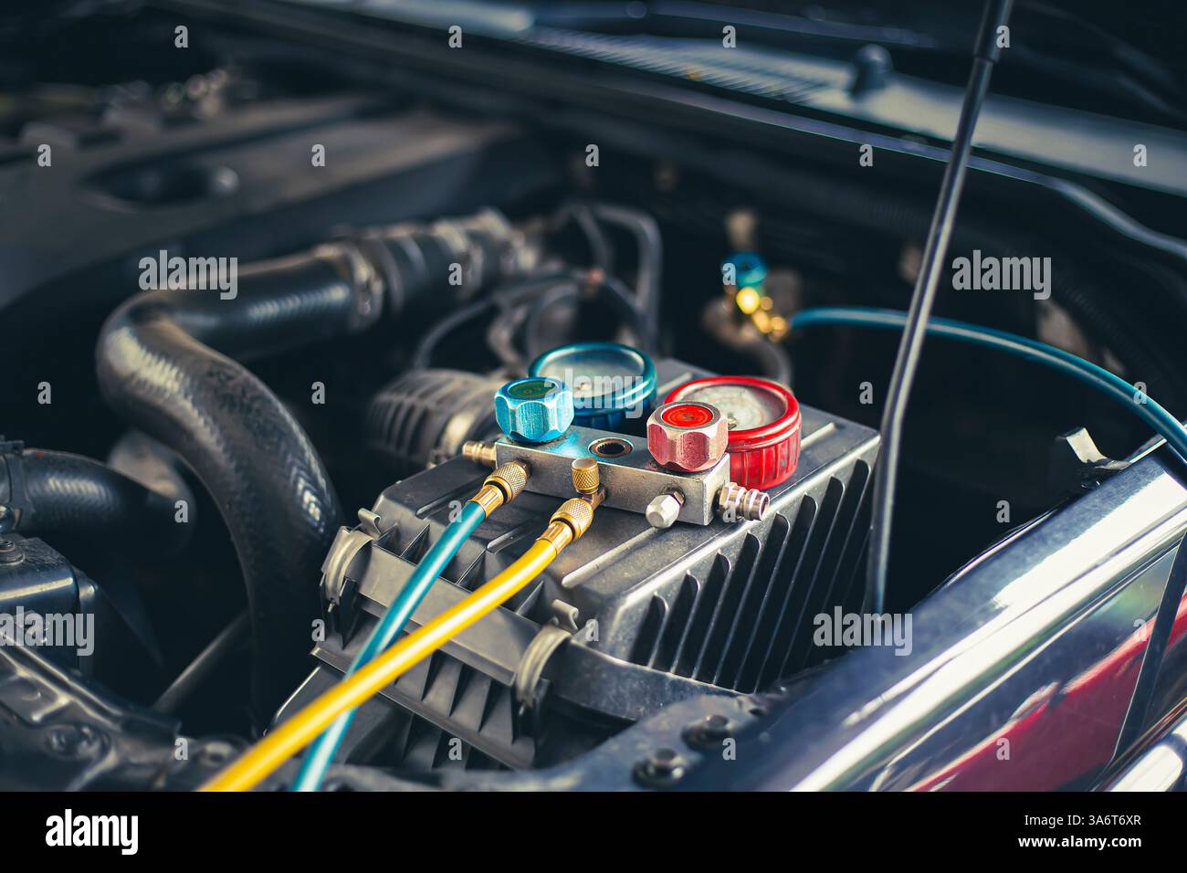 Car air conditioner check service, leak detection, fill refrigerant ...