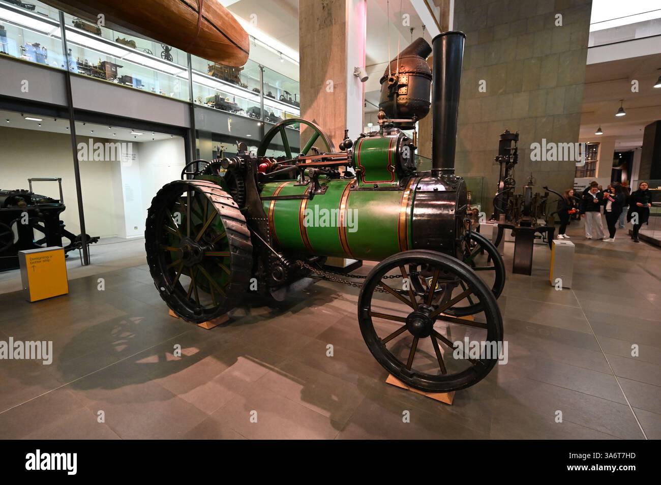Aveling and Porter 1861 traction engine at the science museum in London ...