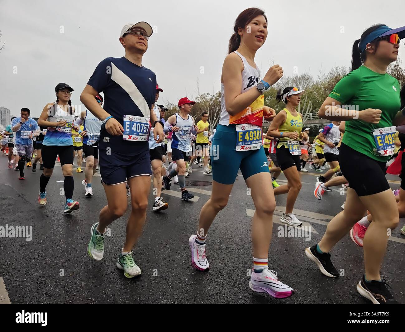 The 2025 Wuhan Marathon kicks off in Wuhan City, central China's Hubei ...