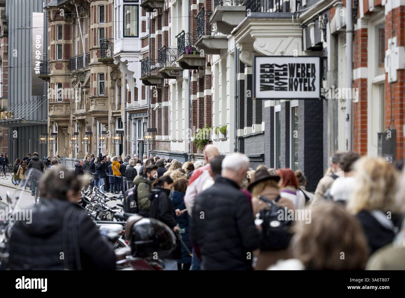 AMSTERDAM - Interested people at the DeLaMar Theater for the farewell ...