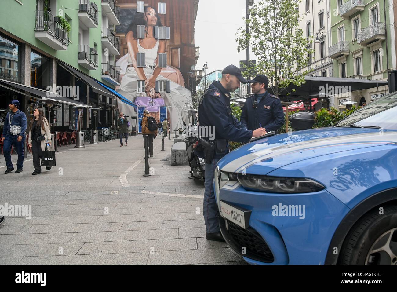 Polizia sul luogo della sparatoria di ieri sera in Corso Garibaldi ...