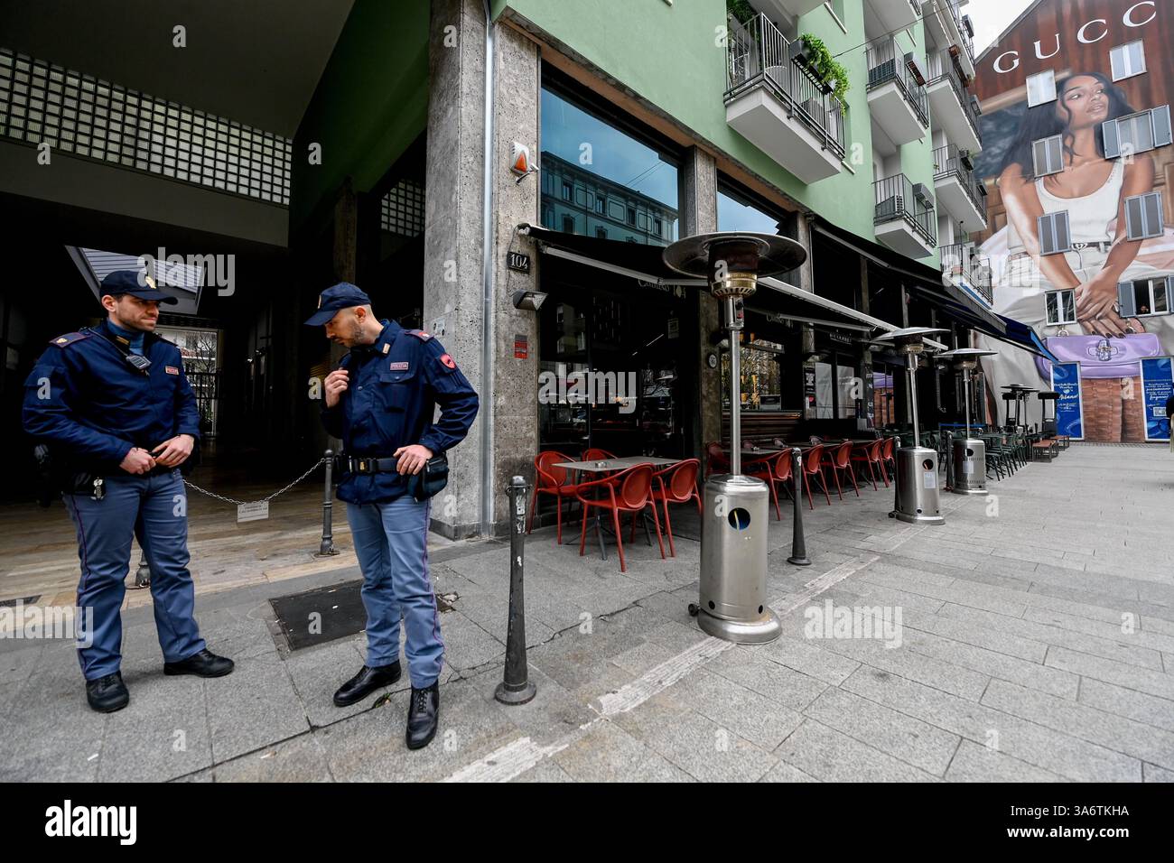 Polizia sul luogo della sparatoria di ieri sera in Corso Garibaldi ...