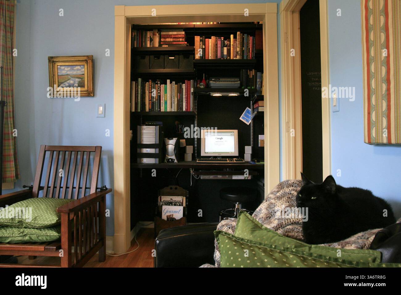 Oct. 7, 2008 - The closet desk is featured in the 800-square-foot home ...