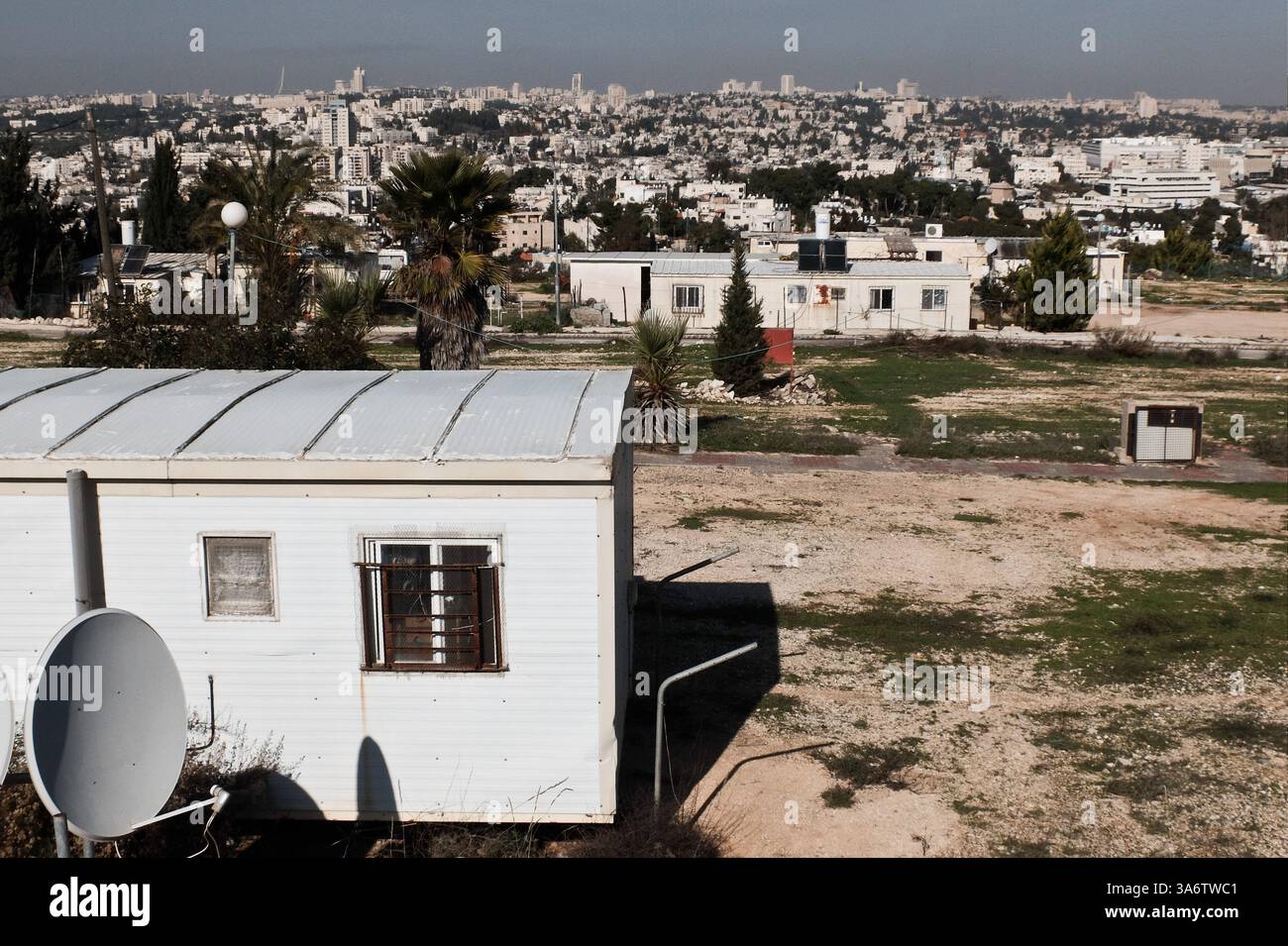 Proper housing hi-res stock photography and images - Alamy