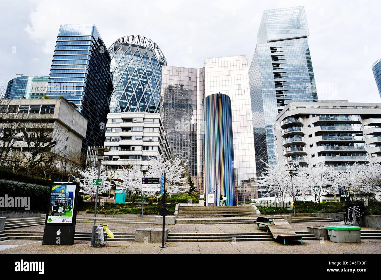 La Défense District - Le Grand Paris - France Stock Photo - Alamy