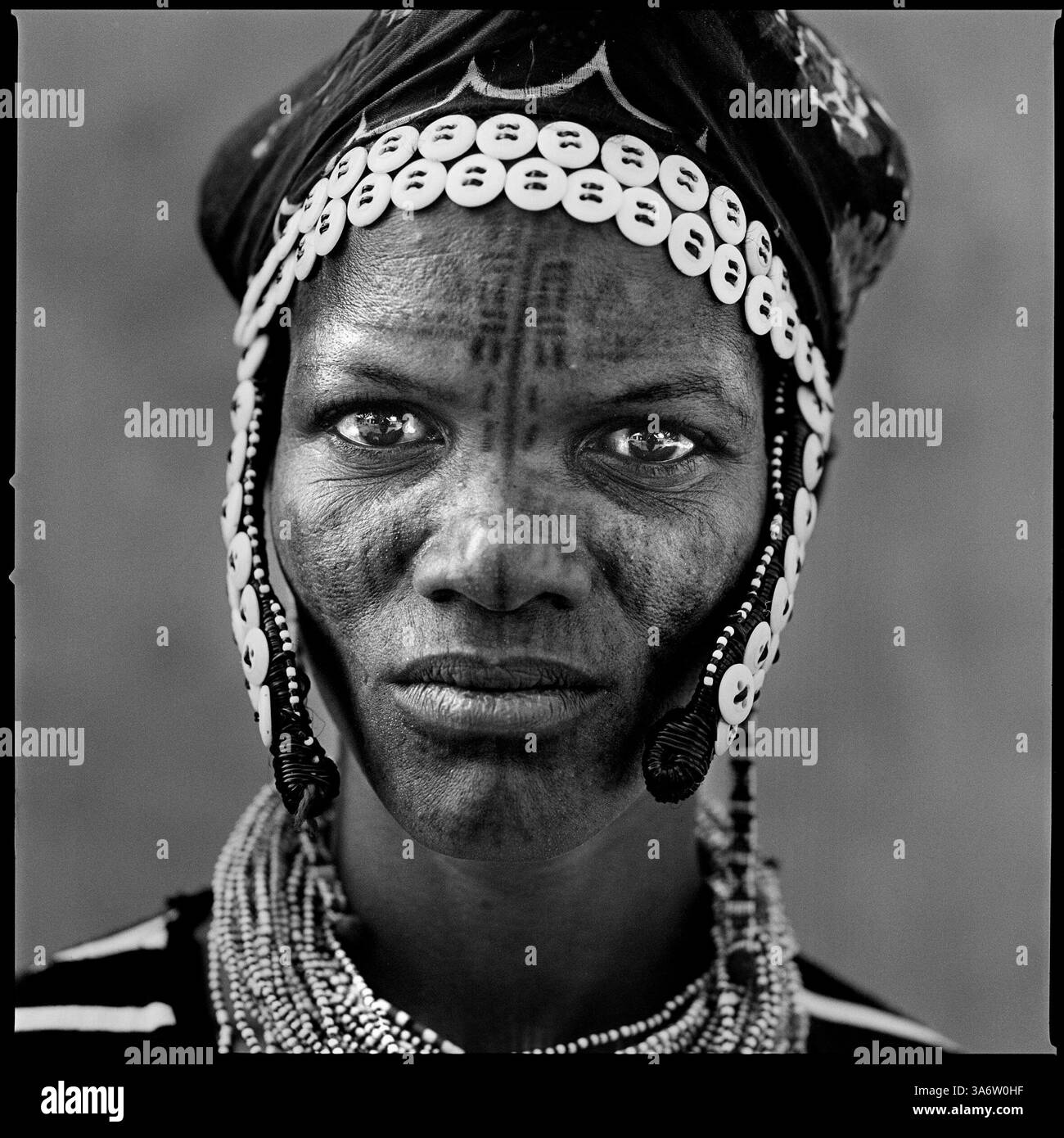Ritual africa scarification hi-res stock photography and images - Alamy